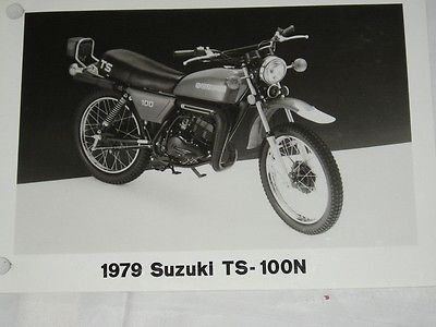 SUZUKI TS100 1979 Factory Promotional Photograph #82 – Pro-Formance Cycle
