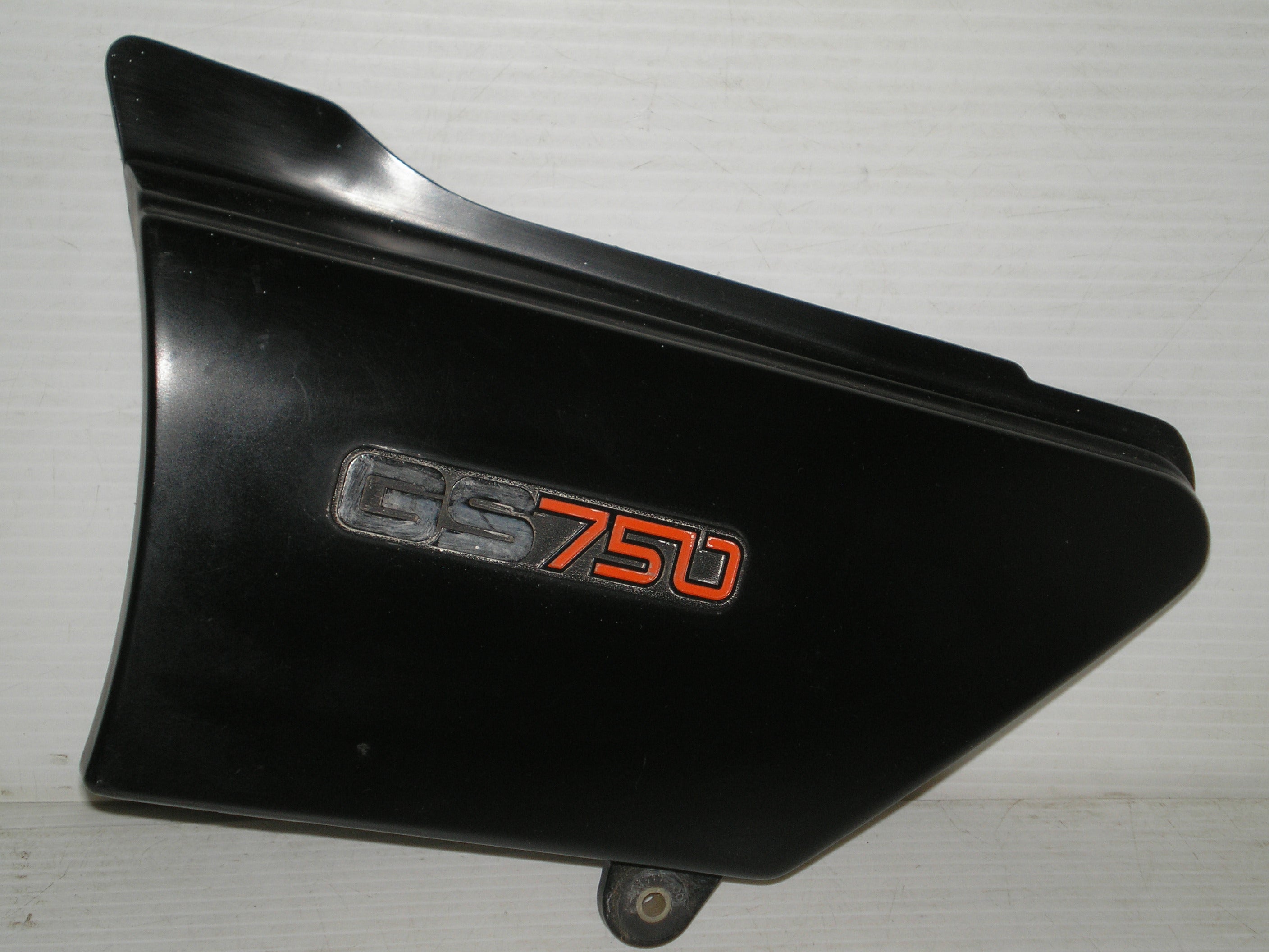 SUZUKI GS750 L/H Used Frame / Side Cover 47211-45000 – Pro-Formance Cycle
